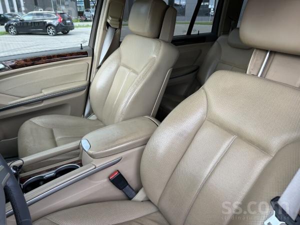Pelēks Mercedes-Benz GL 450 2010 Rīga, ar dzinēja tilpumu 4.70 L un nobraukumu 305 tūkst. km par 7444 €, foto 8 vietnē AUTOMOTO.COM.LV