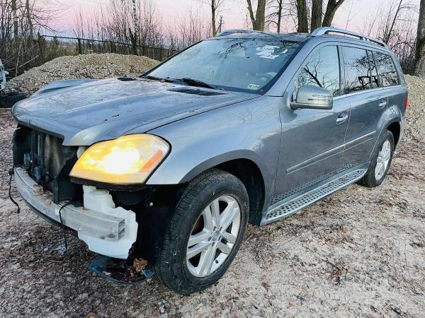 Grey Mercedes-Benz GL 450 2012 in Kaisiadorys, with an engine capacity of 4.60 L and mileage of 175 thousand km for 6300 €, photo 6 on AUTOMOTO.COM.LV