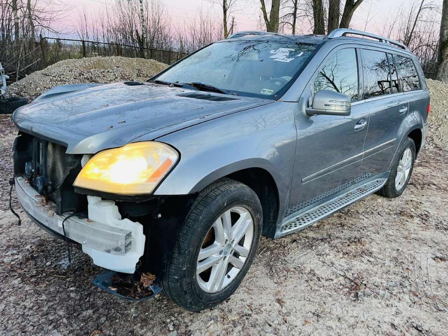 Grey Mercedes-Benz GL 450 2012 in Kaisiadorys, with an engine capacity of 4.60 L and mileage of 175 thousand km for 6300 €, photo 6 on AUTOMOTO.COM.LV