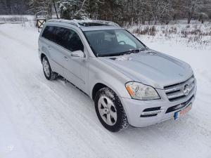 Pelēks Mercedes-Benz GL 450 2012 Viļņa, ar dzinēja tilpumu 4.70 L un nobraukumu 170 tūkst. km par 5950 €, foto 3 vietnē AUTOMOTO.COM.LV