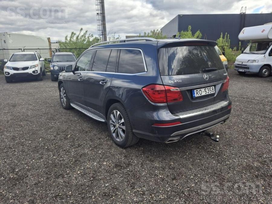 Pelēks Mercedes-Benz GL 450 2014 Rīga, ar dzinēja tilpumu 4.70 L un nobraukumu 255 tūkst. km par 18500 €, foto 8 vietnē AUTOMOTO.COM.LV