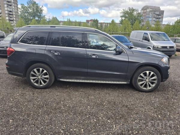 Pelēks Mercedes-Benz GL 450 2014 Rīga, ar dzinēja tilpumu 4.70 L un nobraukumu 255 tūkst. km par 18500 €, foto 9 vietnē AUTOMOTO.COM.LV