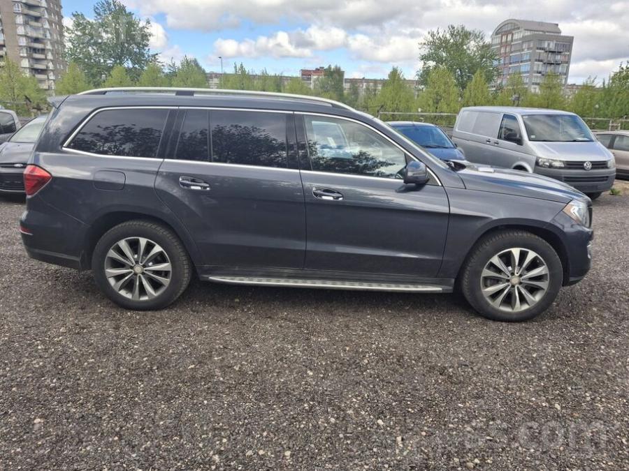 Pelēks Mercedes-Benz GL 450 2014 Rīga, ar dzinēja tilpumu 4.70 L un nobraukumu 255 tūkst. km par 18500 €, foto 9 vietnē AUTOMOTO.COM.LV