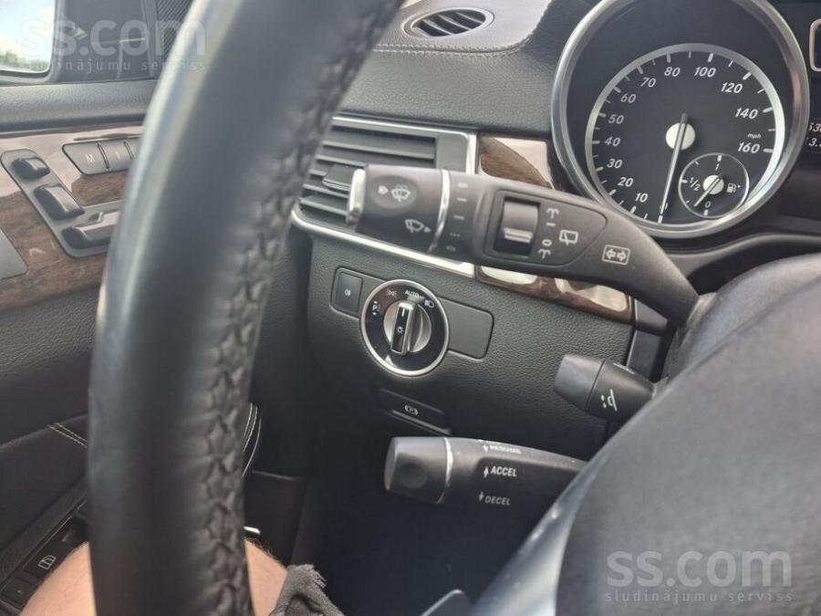 Pelēks Mercedes-Benz GL 450 2014 Rīga, ar dzinēja tilpumu 4.70 L un nobraukumu 255 tūkst. km par 18500 €, foto 14 vietnē AUTOMOTO.COM.LV