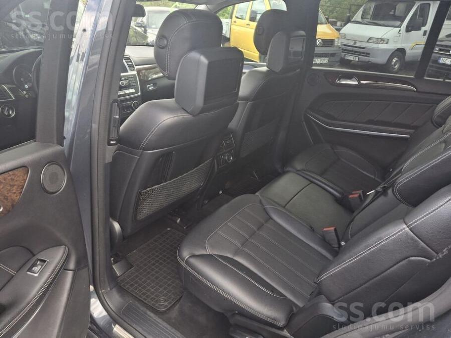 Pelēks Mercedes-Benz GL 450 2014 Rīga, ar dzinēja tilpumu 4.70 L un nobraukumu 255 tūkst. km par 18500 €, foto 19 vietnē AUTOMOTO.COM.LV