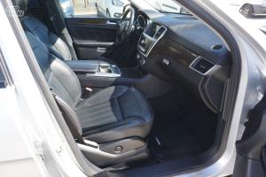 Pelēks Mercedes-Benz GL 450 2015 Kvietiniai, ar dzinēja tilpumu 3.00 L un nobraukumu 181 tūkst. km par 17500 €, foto 13 vietnē AUTOMOTO.COM.LV