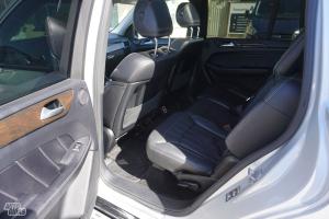 Pelēks Mercedes-Benz GL 450 2015 Kvietiniai, ar dzinēja tilpumu 3.00 L un nobraukumu 181 tūkst. km par 17500 €, foto 15 vietnē AUTOMOTO.COM.LV