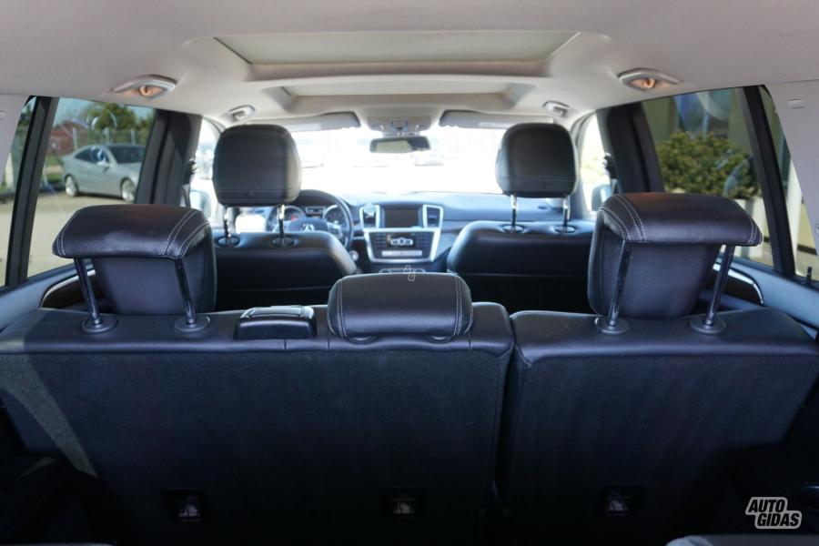 Pelēks Mercedes-Benz GL 450 2015 Kvietiniai, ar dzinēja tilpumu 3.00 L un nobraukumu 181 tūkst. km par 17500 €, foto 27 vietnē AUTOMOTO.COM.LV