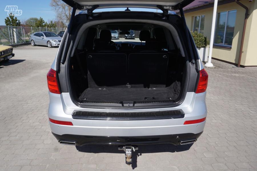 Pelēks Mercedes-Benz GL 450 2015 Kvietiniai, ar dzinēja tilpumu 3.00 L un nobraukumu 181 tūkst. km par 17500 €, foto 29 vietnē AUTOMOTO.COM.LV