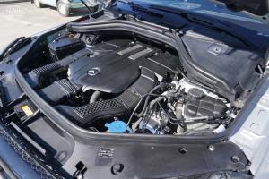 Pelēks Mercedes-Benz GL 450 2015 Kvietiniai, ar dzinēja tilpumu 3.00 L un nobraukumu 181 tūkst. km par 17500 €, foto 32 vietnē AUTOMOTO.COM.LV