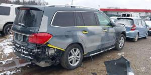 Pelēks Mercedes-Benz GL 450 2013 Kauņa, ar dzinēja tilpumu 4.70 L un nobraukumu 160 tūkst. km par 8712 €, foto 3 vietnē AUTOMOTO.COM.LV