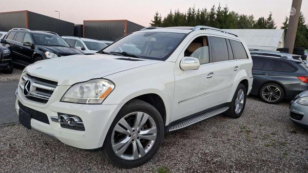 Balts Mercedes-Benz GL 450 2010 Kauņa, ar dzinēja tilpumu 4.66 L un nobraukumu 270 tūkst. km par 8350 €, foto 1 vietnē AUTOMOTO.COM.LV