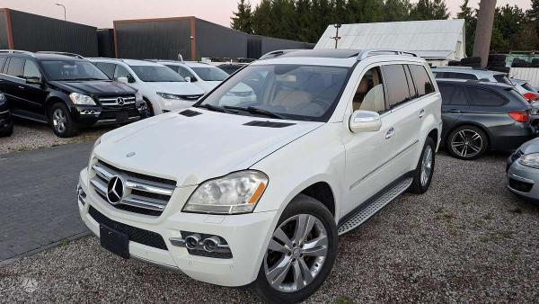 Balts Mercedes-Benz GL 450 2010 Kauņa, ar dzinēja tilpumu 4.66 L un nobraukumu 270 tūkst. km par 8350 €, foto 3 vietnē AUTOMOTO.COM.LV