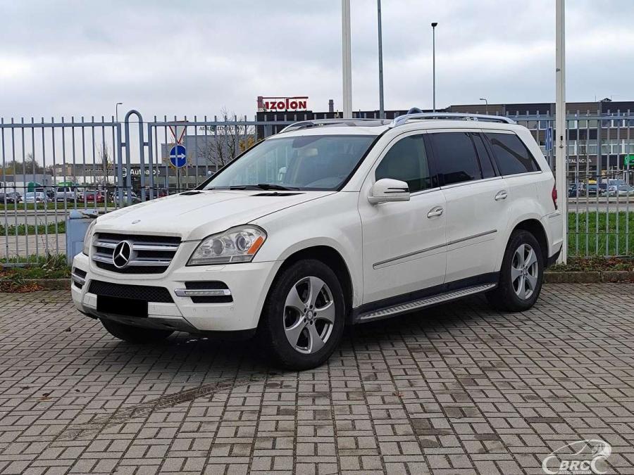 Balts Mercedes-Benz GL 450 2011 Klaipėda, ar dzinēja tilpumu 4.66 L un nobraukumu 411 tūkst. km par 4500 €, foto 1 vietnē AUTOMOTO.COM.LV