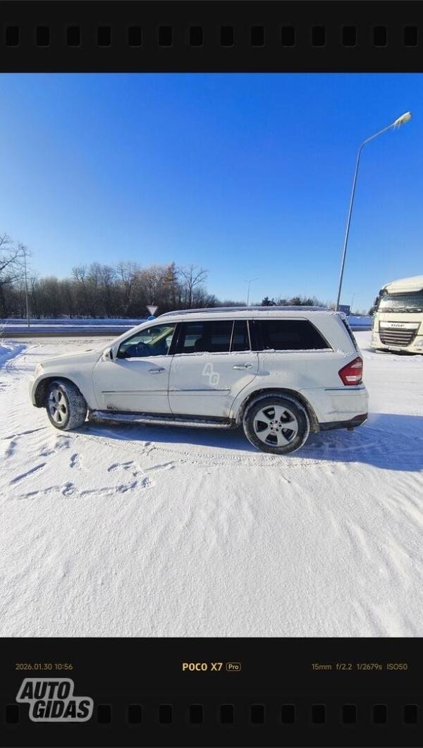 White Mercedes-Benz GL 450 2011 in Vilnius, with an engine capacity of 4.70 L and mileage of 410 thousand km for 7200 €, photo 3 on AUTOMOTO.COM.LV