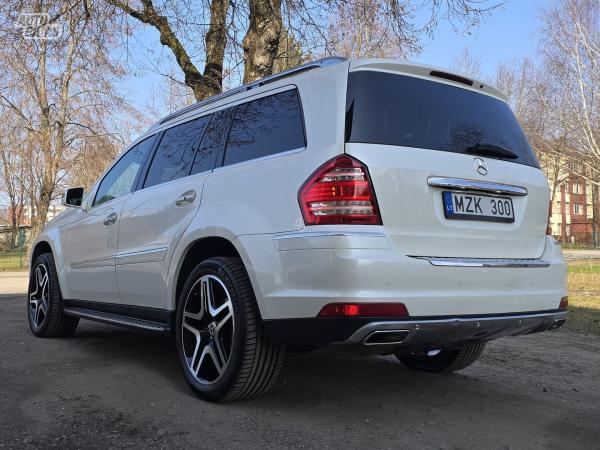 Balts Mercedes-Benz GL 450 2011 Klaipėda, ar dzinēja tilpumu 4.70 L un nobraukumu 312 tūkst. km par 16500 €, foto 6 vietnē AUTOMOTO.COM.LV