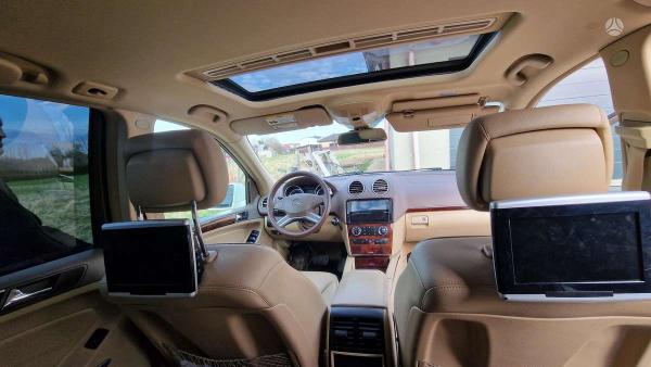 White Mercedes-Benz GL 450 2011 in Kaunas, with an engine capacity of 4.66 L and mileage of 247 thousand km for 8700 €, photo 6 on AUTOMOTO.COM.LV