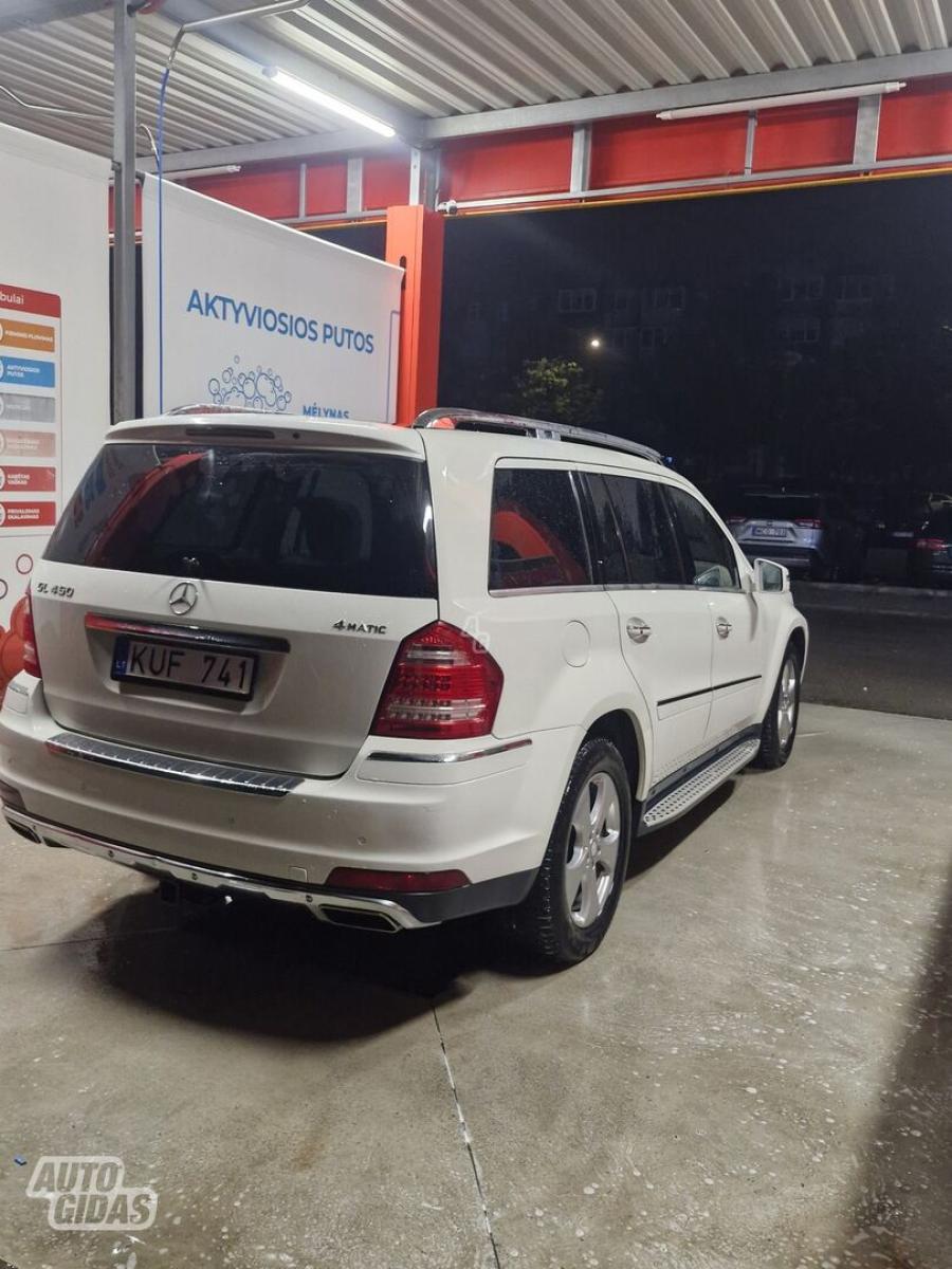 Balts Mercedes-Benz GL 450 2011 Šauļi, ar dzinēja tilpumu 4.70 L un nobraukumu 410 tūkst. km par 4700 €, foto 5 vietnē AUTOMOTO.COM.LV