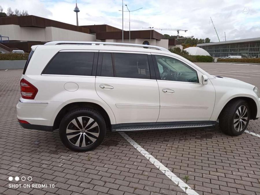 Balts Mercedes-Benz GL 450 2011 Viļņa, ar dzinēja tilpumu 4.66 L un nobraukumu 233 tūkst. km par 8999 €, foto 5 vietnē AUTOMOTO.COM.LV