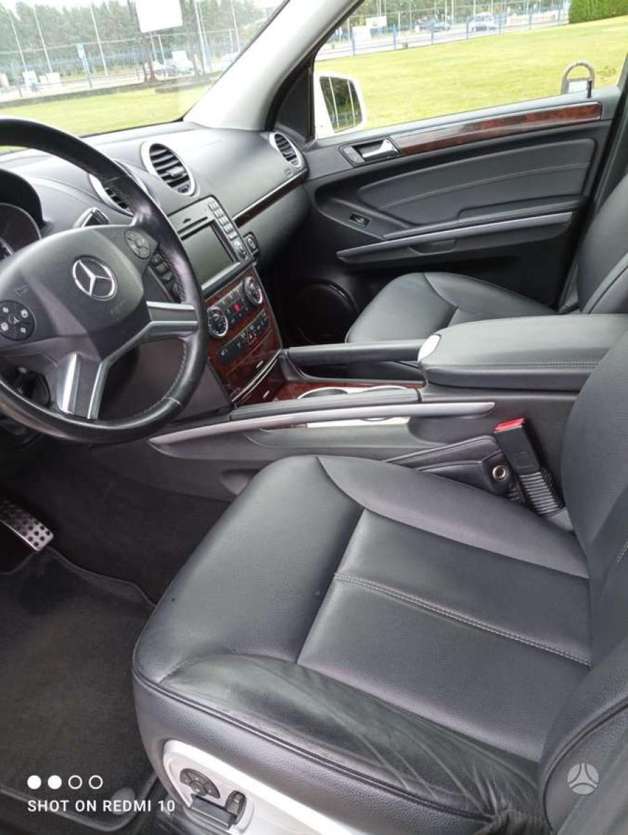 Balts Mercedes-Benz GL 450 2011 Viļņa, ar dzinēja tilpumu 4.66 L un nobraukumu 233 tūkst. km par 8999 €, foto 21 vietnē AUTOMOTO.COM.LV