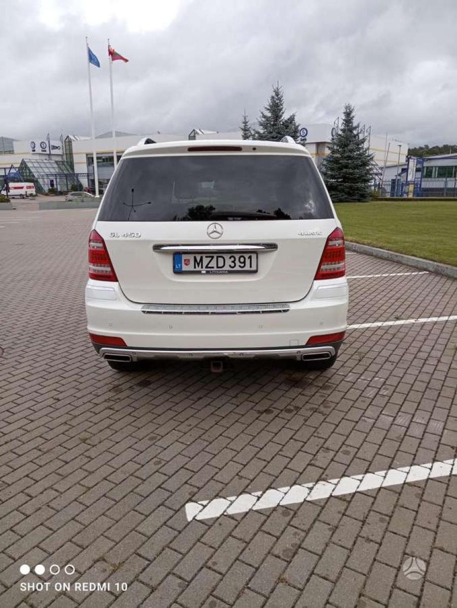 Balts Mercedes-Benz GL 450 2011 Viļņa, ar dzinēja tilpumu 4.66 L un nobraukumu 233 tūkst. km par 8999 €, foto 23 vietnē AUTOMOTO.COM.LV