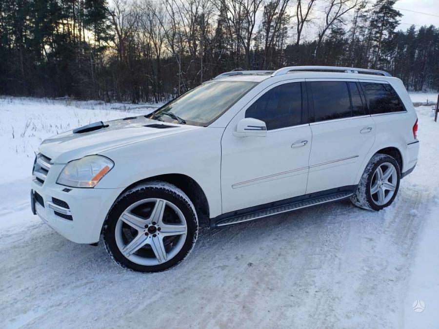 Balts Mercedes-Benz GL 450 2012 Viļņa, ar dzinēja tilpumu 0.00 L un nobraukumu 248 tūkst. km par 6650 €, foto 2 vietnē AUTOMOTO.COM.LV