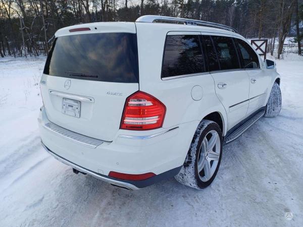 White Mercedes-Benz GL 450 2012 in Vilnius, with an engine capacity of 0.00 L and mileage of 248 thousand km for 6650 €, photo 6 on AUTOMOTO.COM.LV