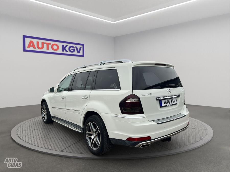 White Mercedes-Benz GL 450 2012 in Kaunas, with an engine capacity of 4.70 L and mileage of 198 thousand km for 11996 €, photo 3 on AUTOMOTO.COM.LV