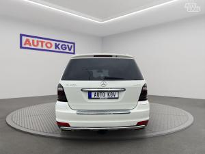 White Mercedes-Benz GL 450 2012 in Kaunas, with an engine capacity of 4.70 L and mileage of 198 thousand km for 11996 €, photo 4 on AUTOMOTO.COM.LV