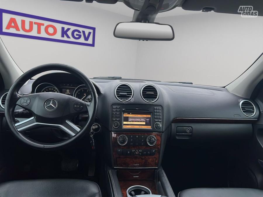 White Mercedes-Benz GL 450 2012 in Kaunas, with an engine capacity of 4.70 L and mileage of 198 thousand km for 11996 €, photo 13 on AUTOMOTO.COM.LV