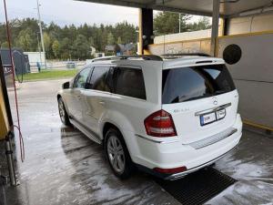 White Mercedes-Benz GL 450 2012 in Vilnius, with an engine capacity of 0.00 L and mileage of 260 thousand km for 12500 €, photo 3 on AUTOMOTO.COM.LV