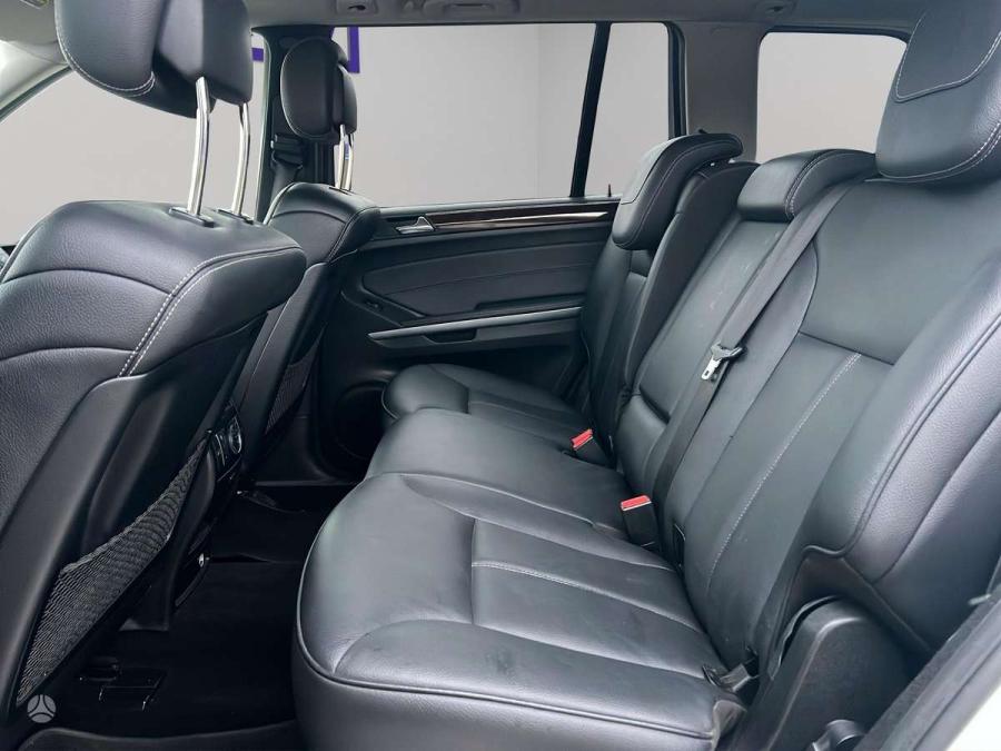 Balts Mercedes-Benz GL 450 2012 Kauņa, ar dzinēja tilpumu 4.70 L un nobraukumu 198 tūkst. km par 11499 €, foto 12 vietnē AUTOMOTO.COM.LV