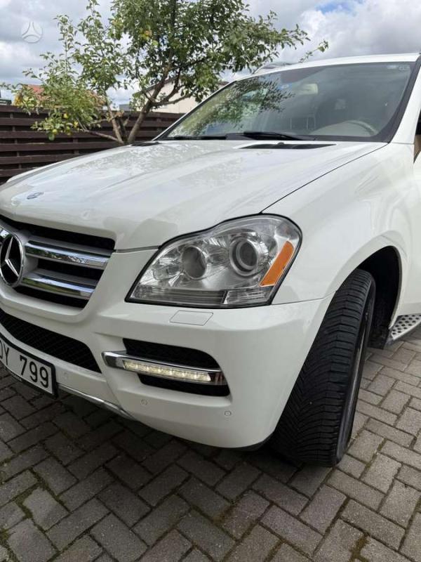 White Mercedes-Benz GL 450 2012 in Kaunas, with an engine capacity of 4.66 L and mileage of 221 thousand km for 11100 €, photo 7 on AUTOMOTO.COM.LV