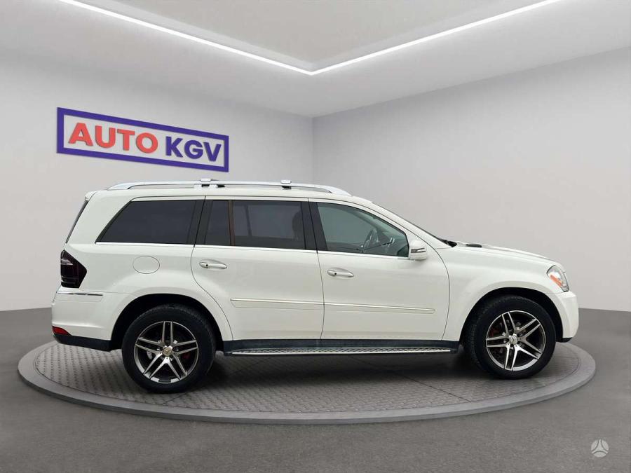 Белый Мерседес ГЛ 450 2012 в Каунас, объемом двигателя 4.70 л и пробегом 198 тыс. км за 11000 €, фото 7 на AUTOMOTO.COM.LV