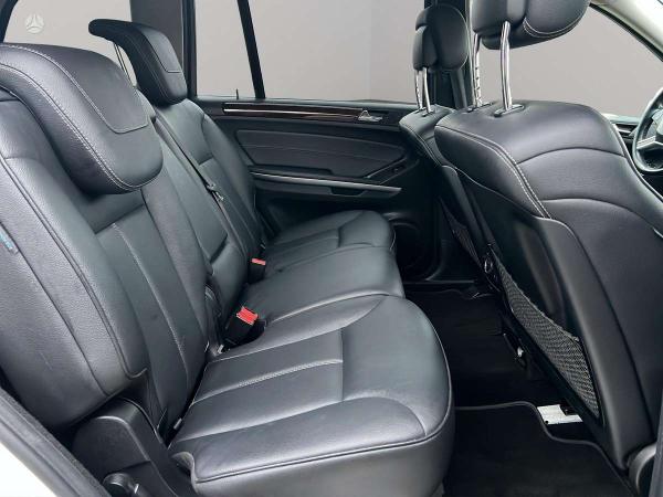 Balts Mercedes-Benz GL 450 2012 Kauņa, ar dzinēja tilpumu 4.70 L un nobraukumu 198 tūkst. km par 11000 €, foto 10 vietnē AUTOMOTO.COM.LV