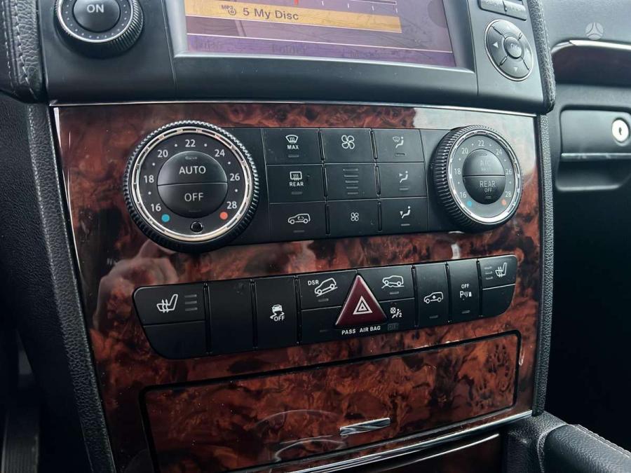 Balts Mercedes-Benz GL 450 2012 Kauņa, ar dzinēja tilpumu 4.70 L un nobraukumu 198 tūkst. km par 11000 €, foto 16 vietnē AUTOMOTO.COM.LV