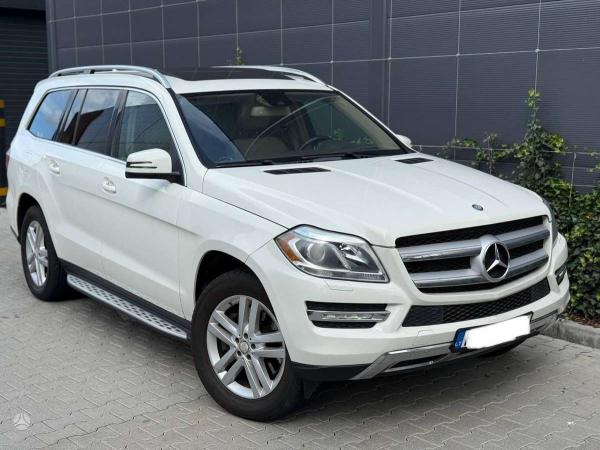 White Mercedes-Benz GL 450 2013 in Klaipeda, with an engine capacity of 4.66 L and mileage of 140 thousand km for 13500 €, photo 7 on AUTOMOTO.COM.LV