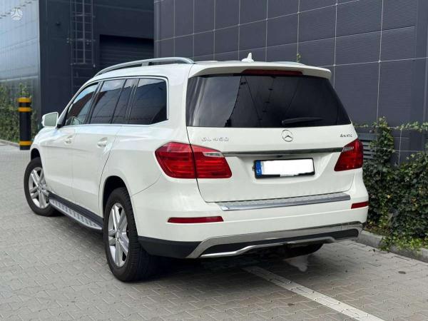 Balts Mercedes-Benz GL 450 2013 Klaipėda, ar dzinēja tilpumu 4.66 L un nobraukumu 140 tūkst. km par 14500 €, foto 10 vietnē AUTOMOTO.COM.LV