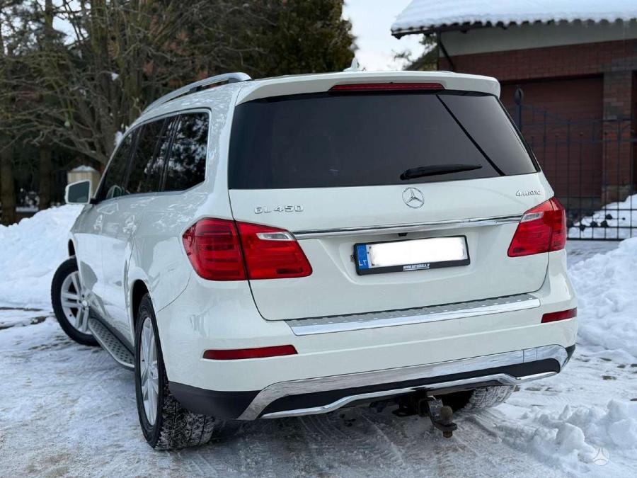 Balts Mercedes-Benz GL 450 2013 Klaipėda, ar dzinēja tilpumu 4.66 L un nobraukumu 140 tūkst. km par 14500 €, foto 32 vietnē AUTOMOTO.COM.LV