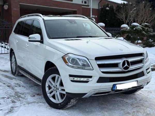 White Mercedes-Benz GL 450 2013 in Klaipeda, with an engine capacity of 4.66 L and mileage of 140 thousand km for 15700 €, photo 3 on AUTOMOTO.COM.LV