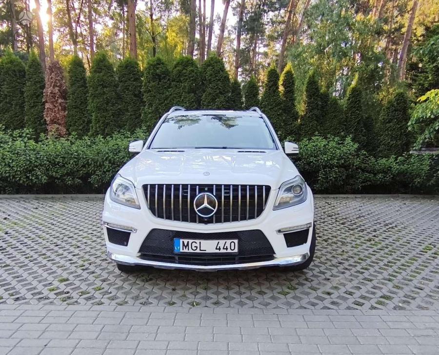Balts Mercedes-Benz GL 450 2013 Viļņa, ar dzinēja tilpumu 4.66 L un nobraukumu 258 tūkst. km par 14000 €, foto 3 vietnē AUTOMOTO.COM.LV