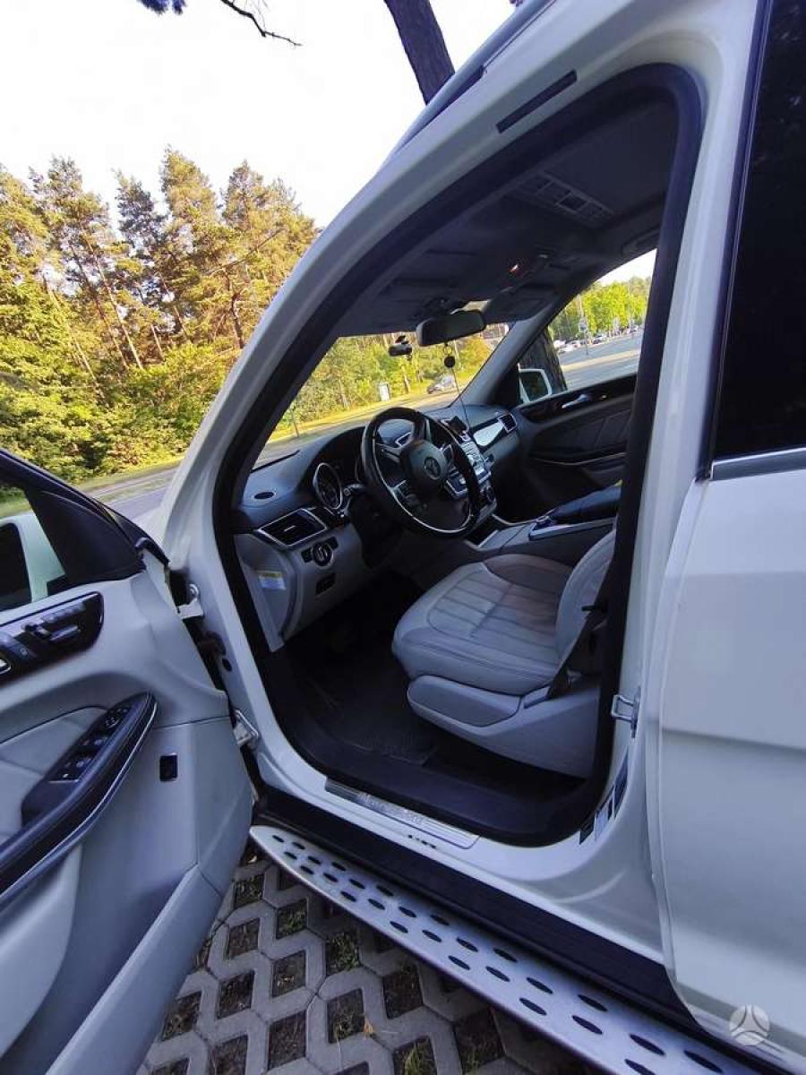 Balts Mercedes-Benz GL 450 2013 Viļņa, ar dzinēja tilpumu 4.66 L un nobraukumu 258 tūkst. km par 14000 €, foto 5 vietnē AUTOMOTO.COM.LV