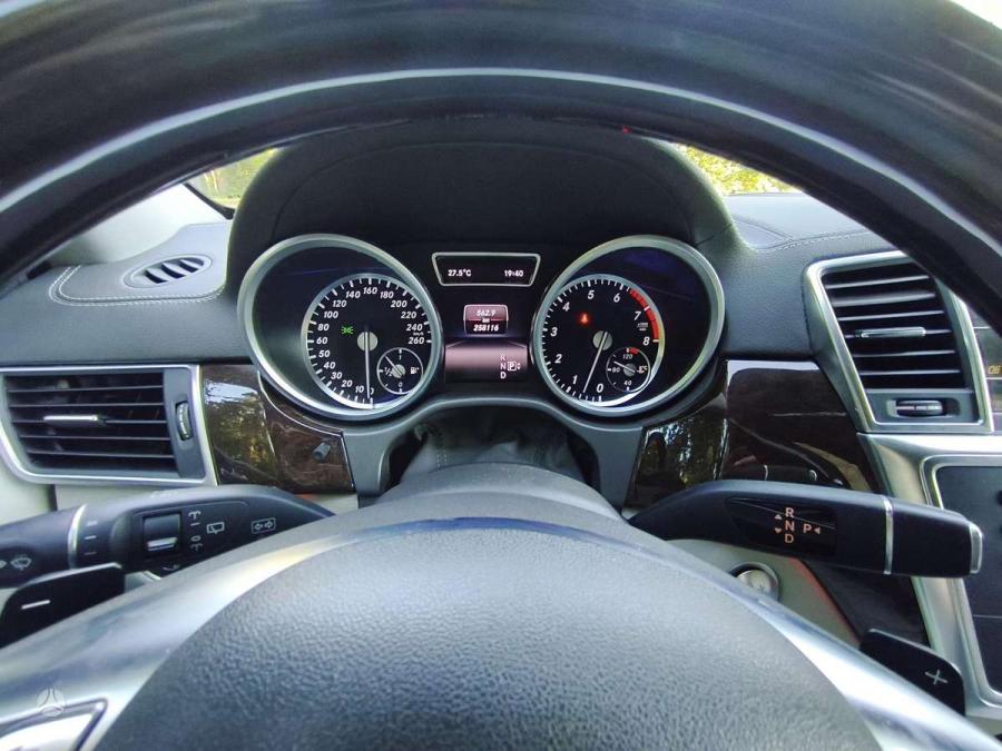 Balts Mercedes-Benz GL 450 2013 Viļņa, ar dzinēja tilpumu 4.66 L un nobraukumu 258 tūkst. km par 14000 €, foto 6 vietnē AUTOMOTO.COM.LV
