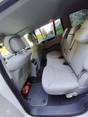 Balts Mercedes-Benz GL 450 2013 Viļņa, ar dzinēja tilpumu 4.66 L un nobraukumu 258 tūkst. km par 14000 €, foto 7 vietnē AUTOMOTO.COM.LV