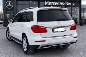 Balts Mercedes-Benz GL 450 2013 Klaipėda, ar dzinēja tilpumu 4.66 L un nobraukumu 140 tūkst. km par 14500 €, foto 7 vietnē AUTOMOTO.COM.LV