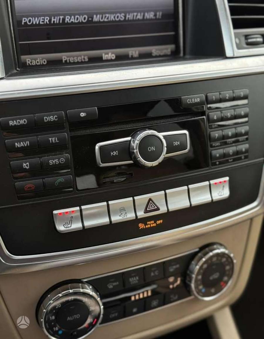 Balts Mercedes-Benz GL 450 2013 Klaipėda, ar dzinēja tilpumu 4.66 L un nobraukumu 140 tūkst. km par 14500 €, foto 13 vietnē AUTOMOTO.COM.LV