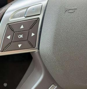 Balts Mercedes-Benz GL 450 2013 Klaipėda, ar dzinēja tilpumu 4.66 L un nobraukumu 140 tūkst. km par 14500 €, foto 15 vietnē AUTOMOTO.COM.LV