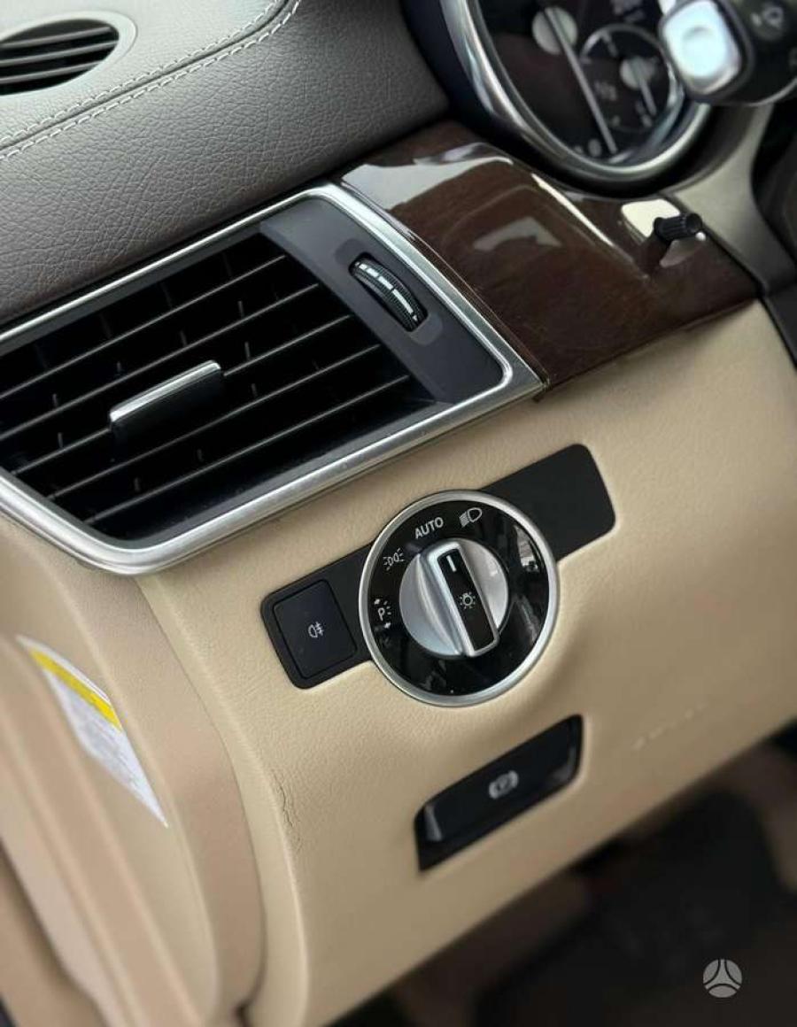 Balts Mercedes-Benz GL 450 2013 Klaipėda, ar dzinēja tilpumu 4.66 L un nobraukumu 140 tūkst. km par 14500 €, foto 18 vietnē AUTOMOTO.COM.LV