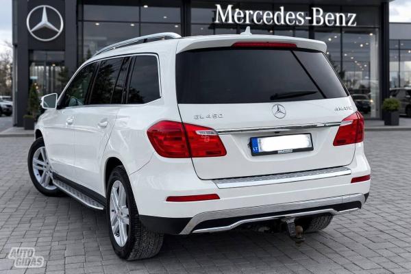 Balts Mercedes-Benz GL 450 2013 Klaipėda, ar dzinēja tilpumu 4.60 L un nobraukumu 140 tūkst. km par 14500 €, foto 7 vietnē AUTOMOTO.COM.LV