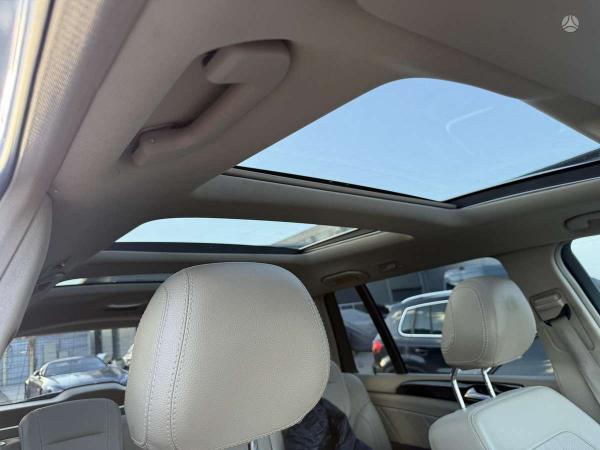 White Mercedes-Benz GL 450 2014 in Vilnius, with an engine capacity of 4.66 L and mileage of 134 thousand km for 10400 €, photo 10 on AUTOMOTO.COM.LV